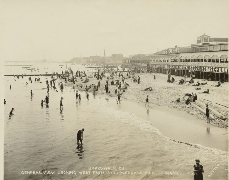 A Glimpse into Boardwalk Life of Coney Island in the 1920s through ...
