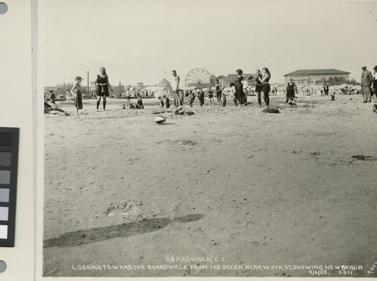 A Glimpse into Boardwalk Life of Coney Island in the 1920s through ...