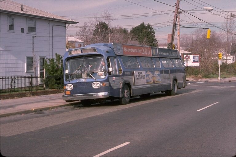 A Photographic Ride Through Staten Island's Buses from the Past