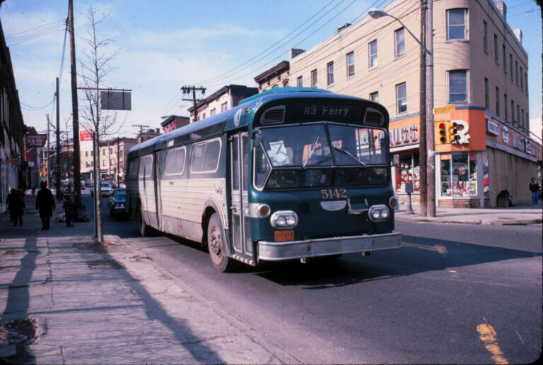A Photographic Ride Through Staten Island's Buses from the Past