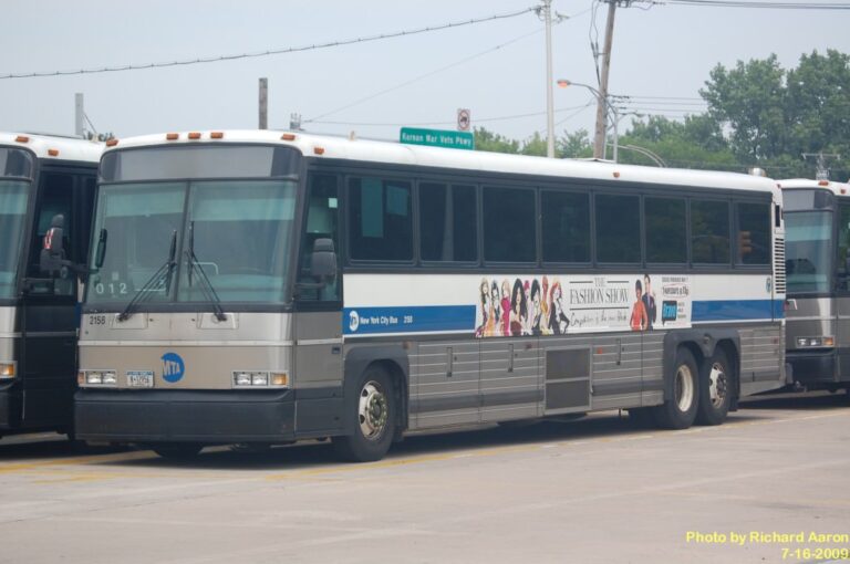 A Photographic Ride Through Staten Island's Buses from the Past