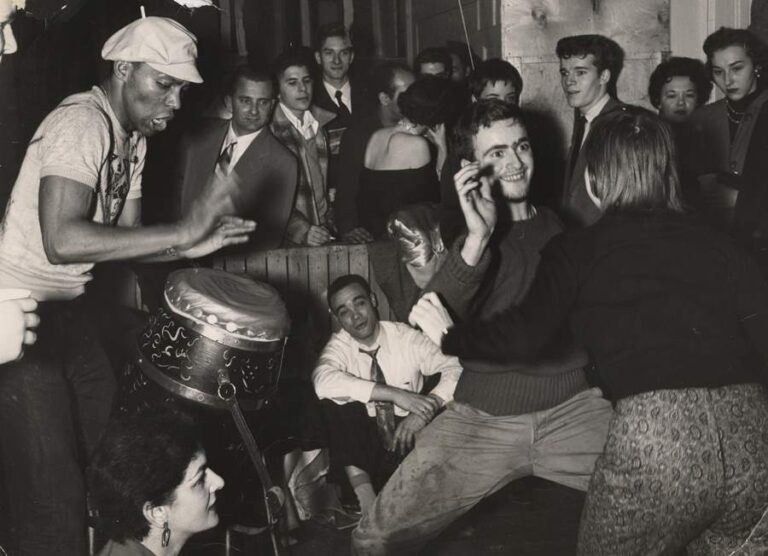 Inside the Raw, Rebellious World of Beatniks in 1950s and 1960s New ...