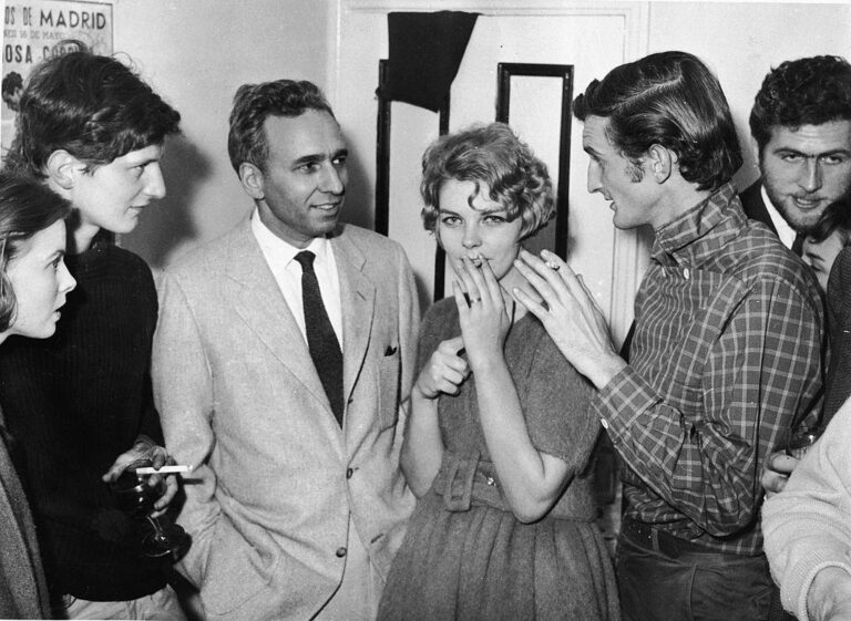 Inside the Raw, Rebellious World of Beatniks in 1950s and 1960s New ...