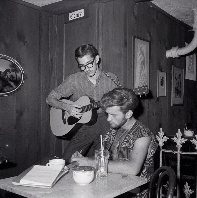 Inside the Raw, Rebellious World of Beatniks in 1950s and 1960s New ...