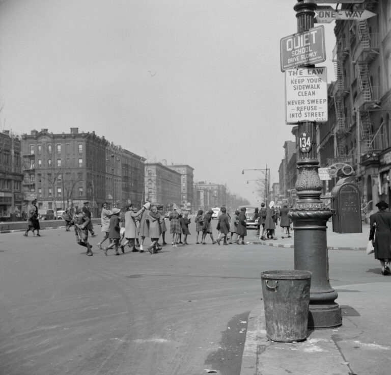 What Harlem looked like in the 1940s through these Fascinating ...