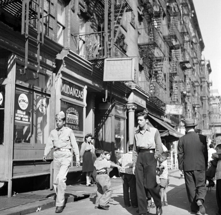 What Harlem looked like in the 1940s through these Fascinating ...