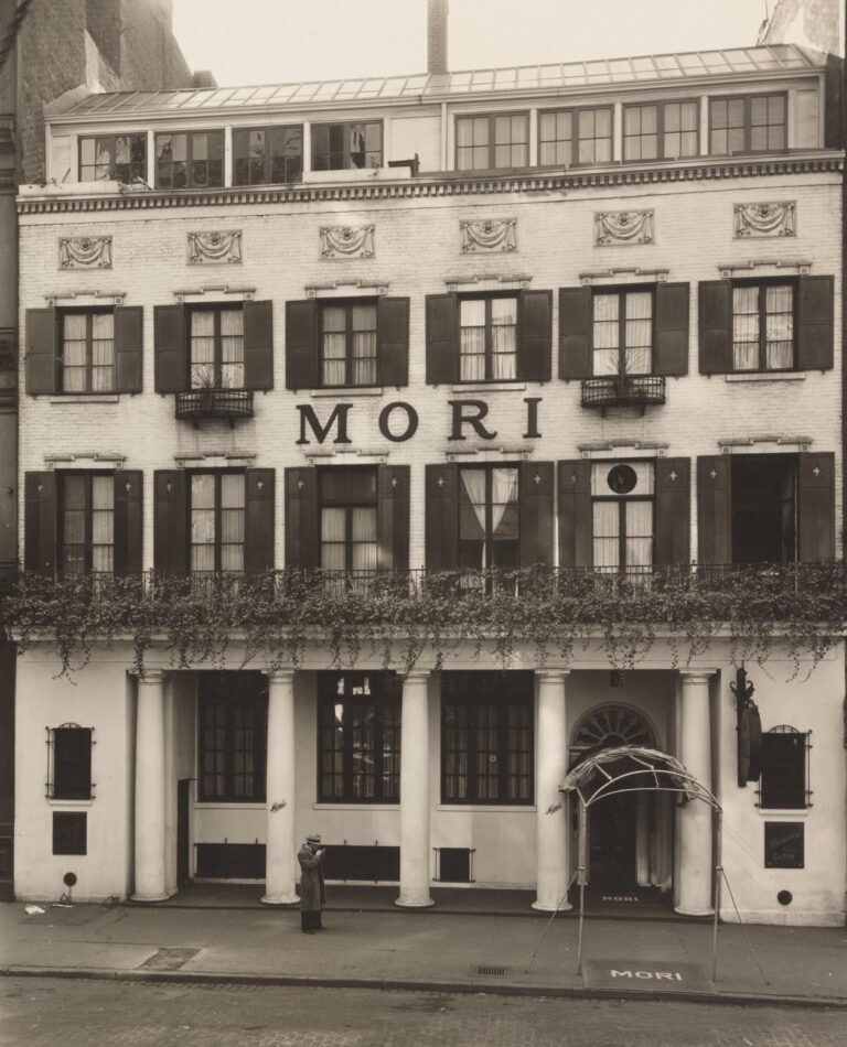 Dining Through the Depression: Manhattan Restaurants in the 1930s