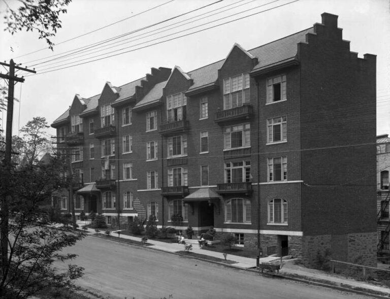 A Tour of Bronx Buildings and Landmarks in the Early 1900s
