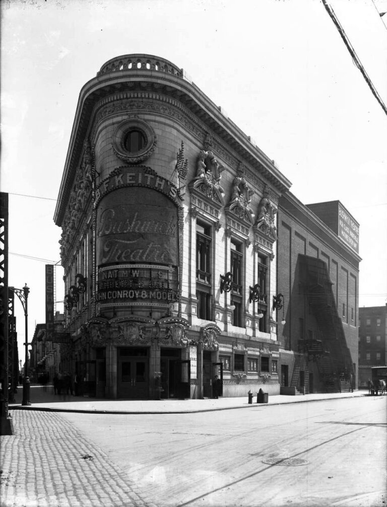 A Photographic Look at New York City Theaters in the Early 1900s