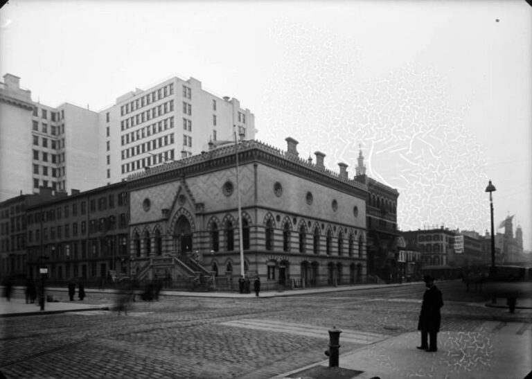 A Photographic Look at New York City Theaters in the Early 1900s