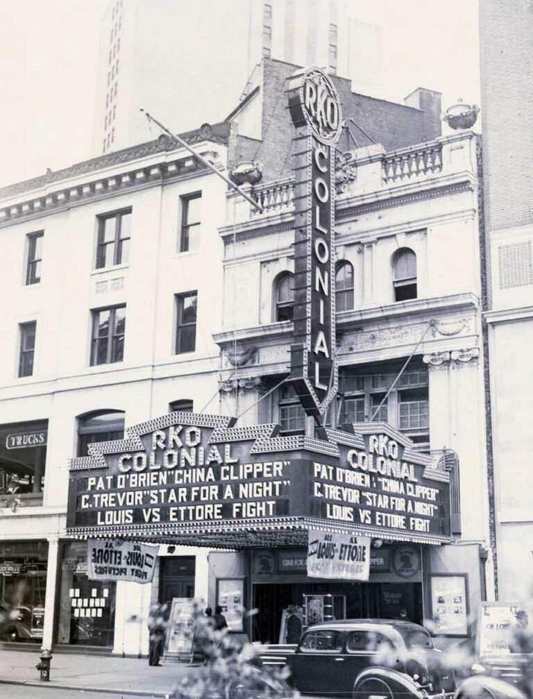 A Photographic Look at New York City Theaters in the Early 1900s
