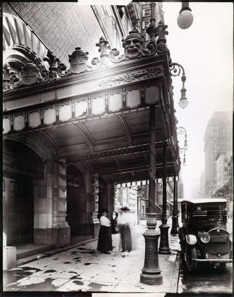 A Photographic Look at New York City Theaters in the Early 1900s