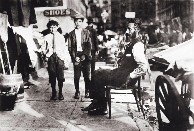 A Glimpse into the Lower East Side: Manhattan in the Early 1900s
