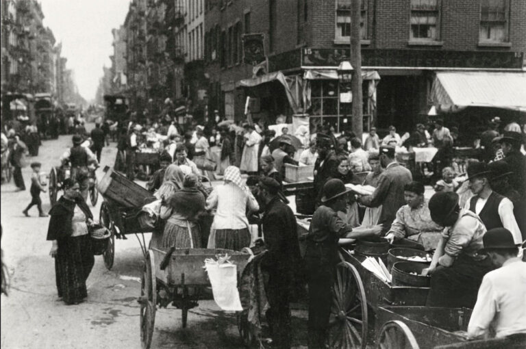 A Glimpse into the Lower East Side: Manhattan in the Early 1900s