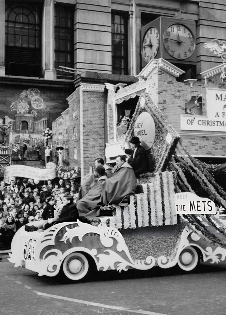 These Fabulous Vintage Photos Show the Macy's Thanksgiving Day Parade's ...