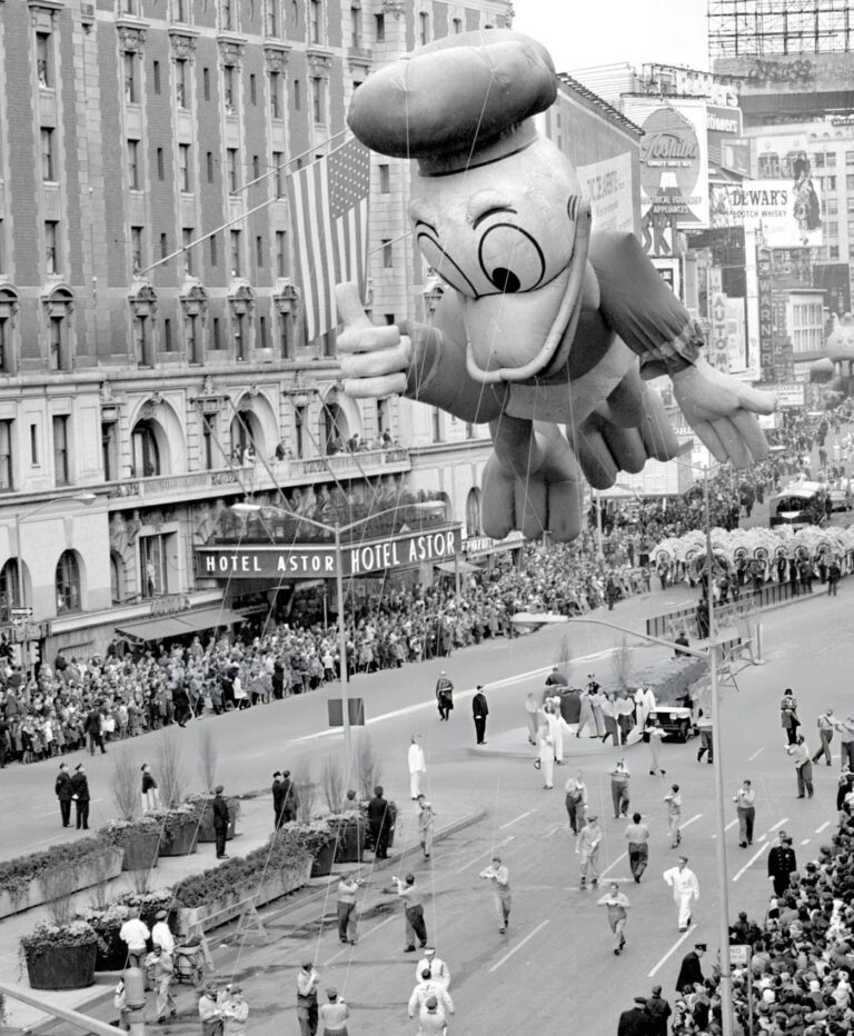 These Fabulous Vintage Photos Show the Macy's Thanksgiving Day Parade's ...