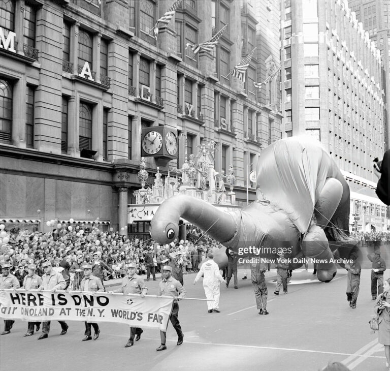 These Fabulous Vintage Photos Show the Macy's Thanksgiving Day Parade's ...