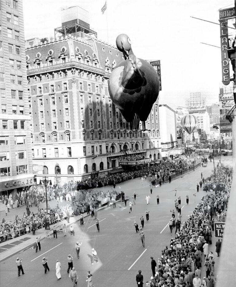 These Fabulous Vintage Photos Show the Macy's Thanksgiving Day Parade's ...