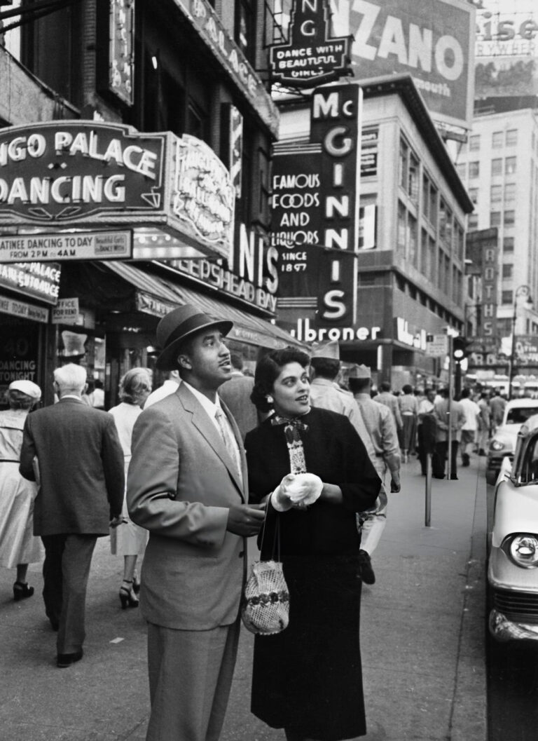 A Visual Journey Through Times Square's 1950s Heyday, Captured in ...