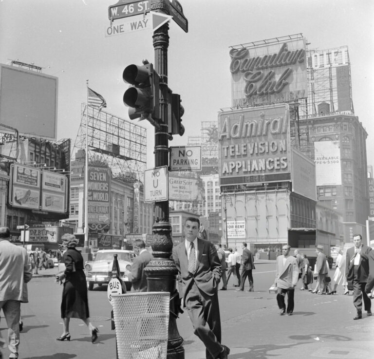A Visual Journey Through Times Square's 1950s Heyday, Captured in ...