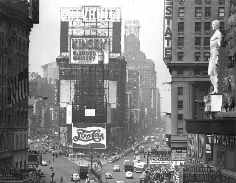 A Visual Journey Through Times Square's 1950s Heyday, Captured in ...
