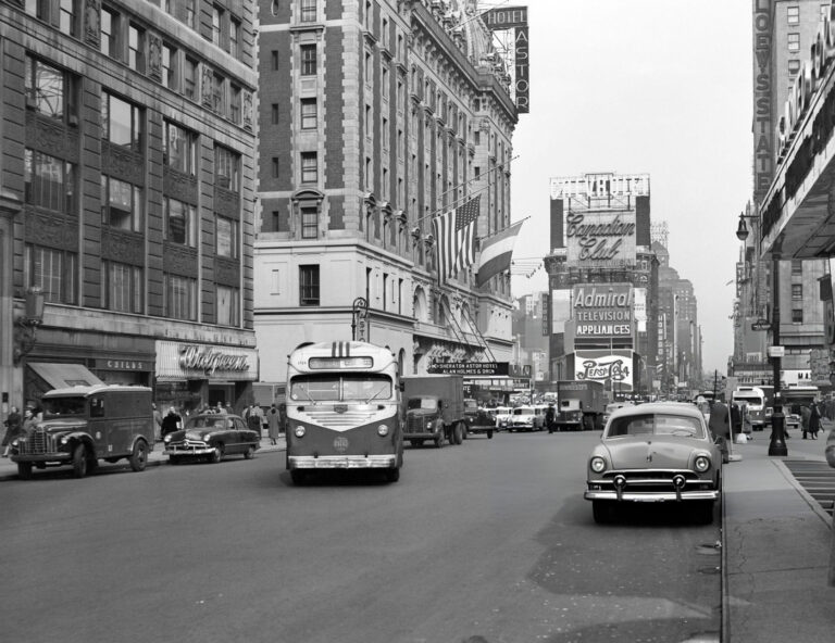 A Visual Journey Through Times Square's 1950s Heyday, Captured in ...