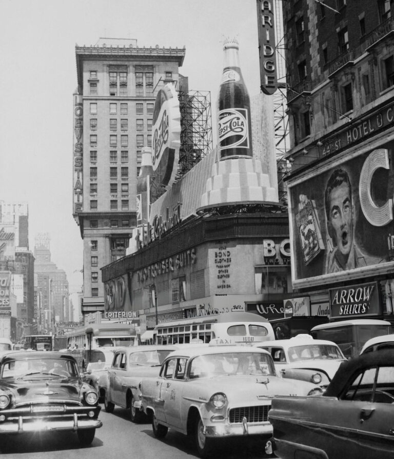 A Visual Journey Through Times Square's 1950s Heyday, Captured in ...