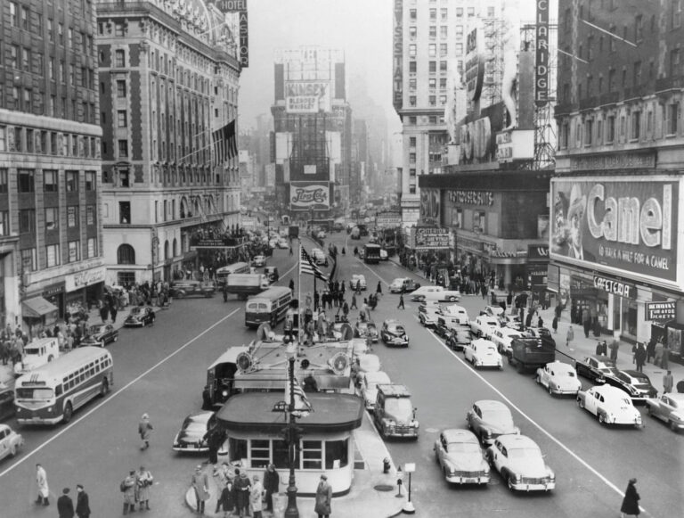 A Visual Journey Through Times Square's 1950s Heyday, Captured in ...