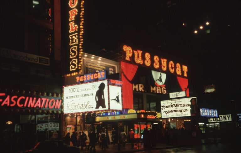 Times Square in the 1980s: The Gritty Era Before the Transformation