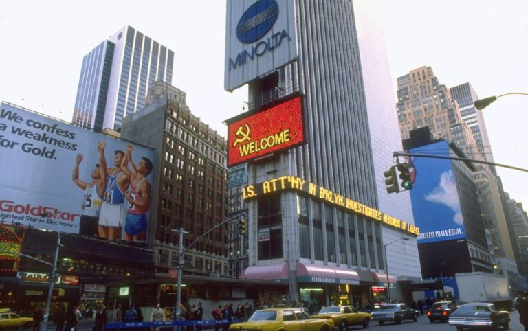 Times Square in the 1980s: The Gritty Era Before the Transformation